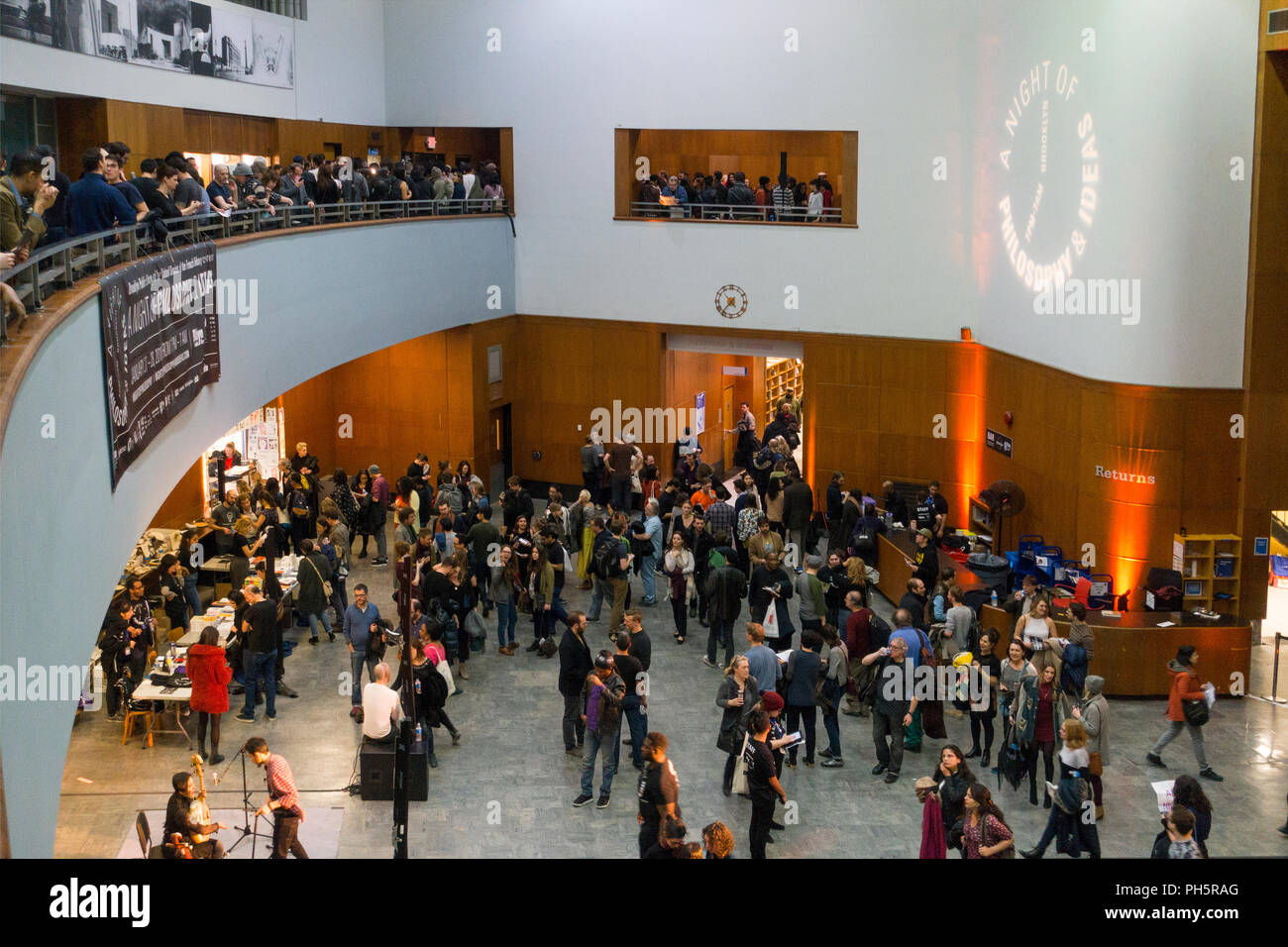 Brooklyn public library interior hi-res stock photography and images ...