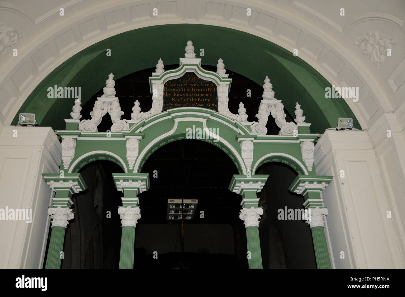 Chancel screen hi-res stock photography and images - Alamy