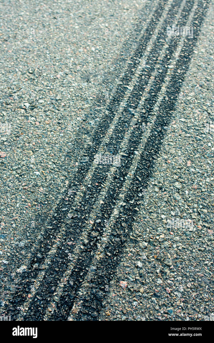 the tread of car tires Stock Photo - Alamy