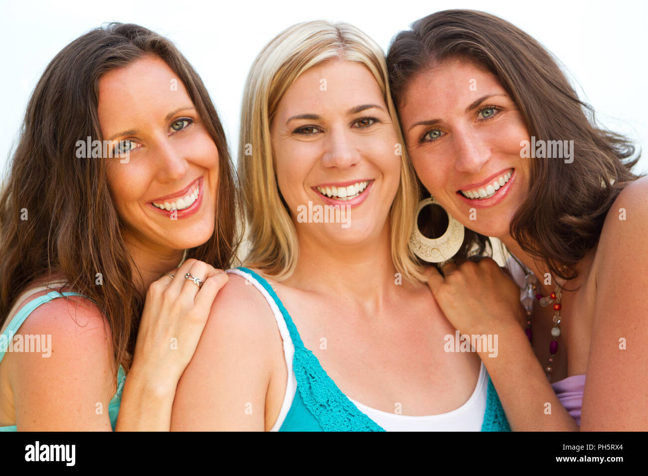 Best friends hanging out party hi-res stock photography and images - Alamy