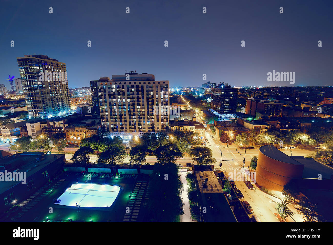 Chicago night street hi-res stock photography and images - Alamy
