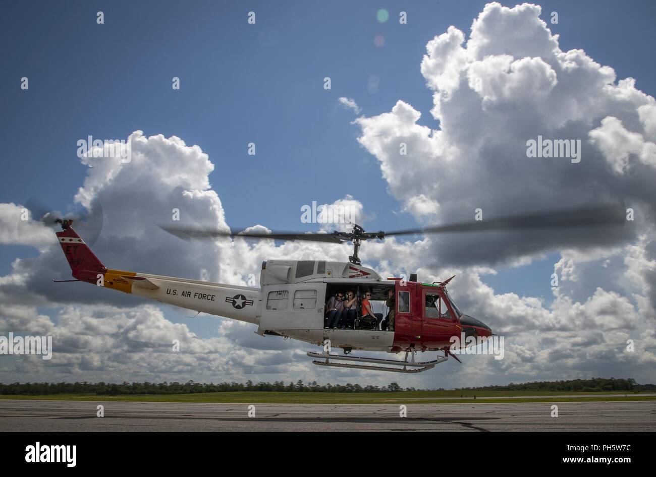 413th flight test squadron hi-res stock photography and images - Alamy