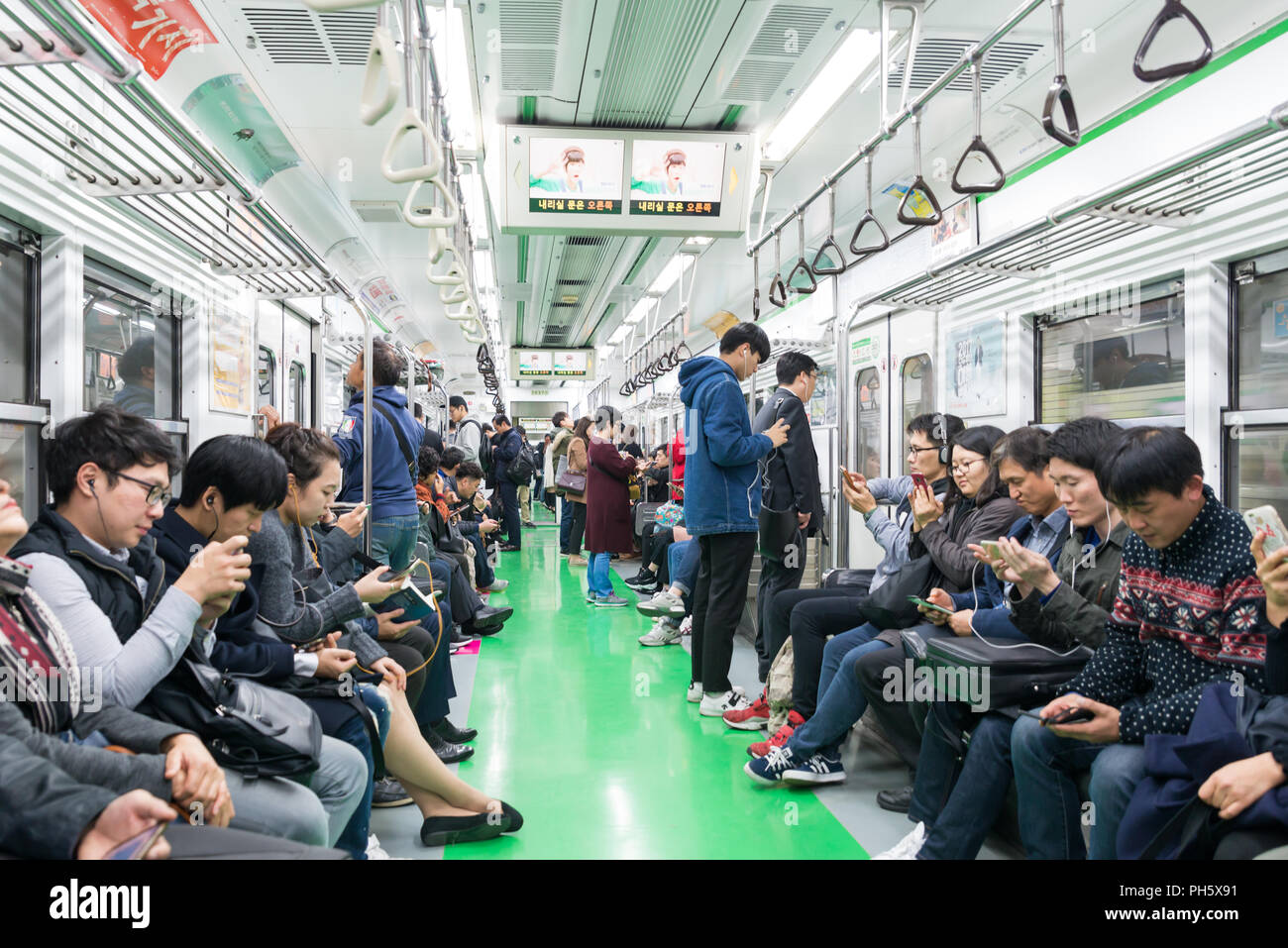 Seoul subway hi-res stock photography and images - Alamy