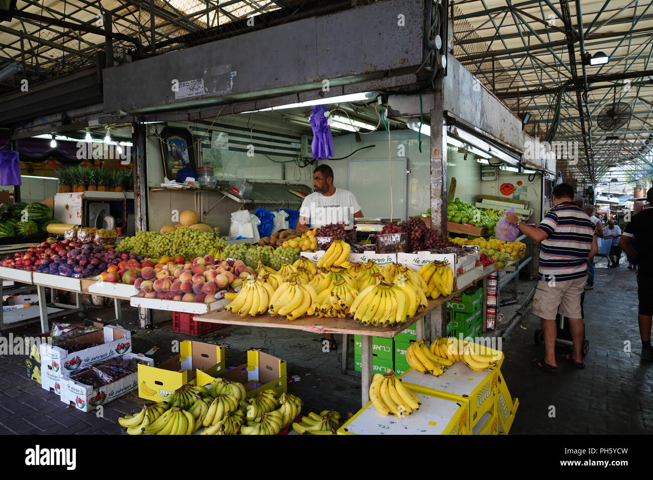 urban life in israel Stock Photo - Alamy