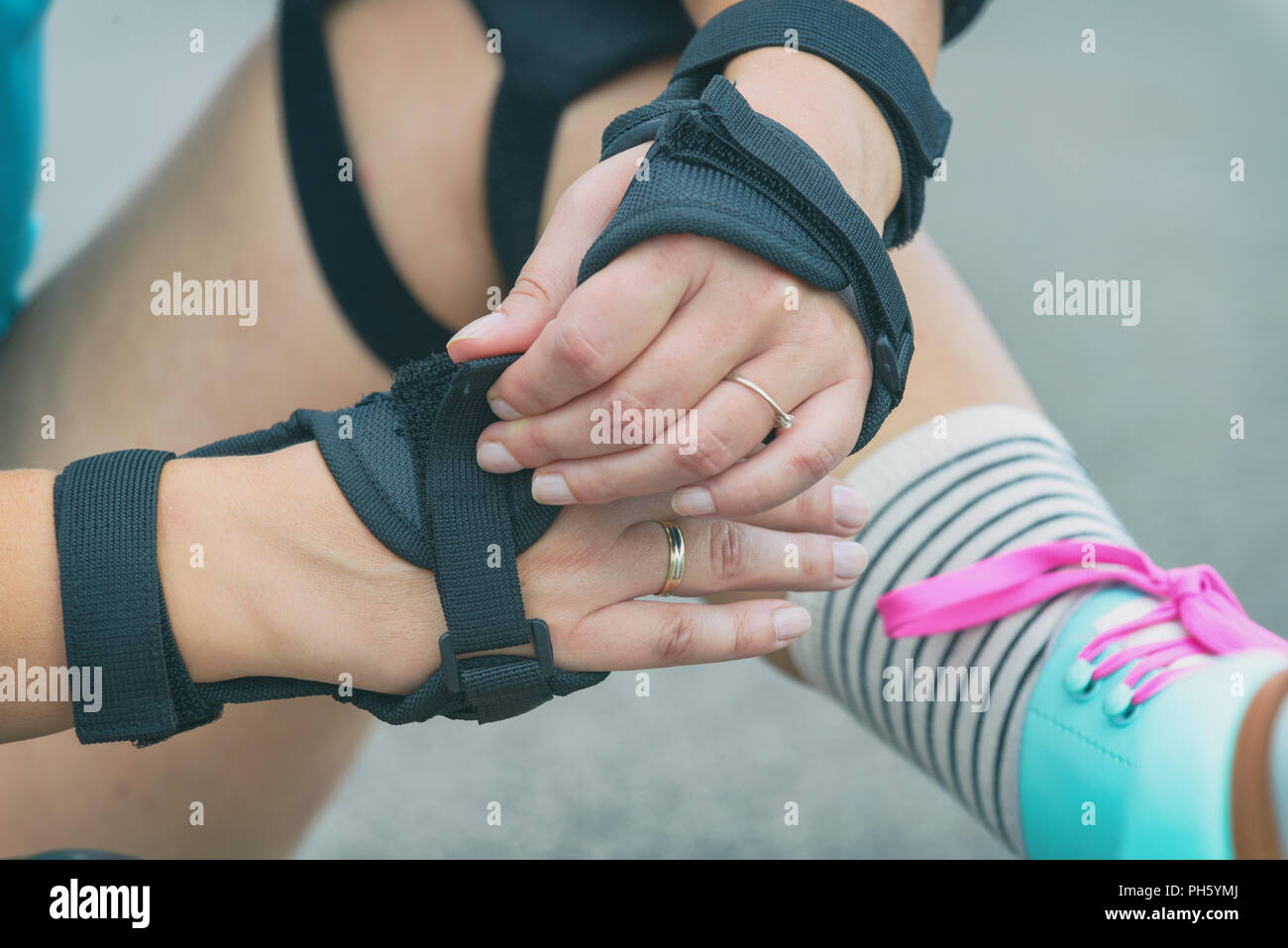 Wrist hand guards hi-res stock photography and images - Alamy