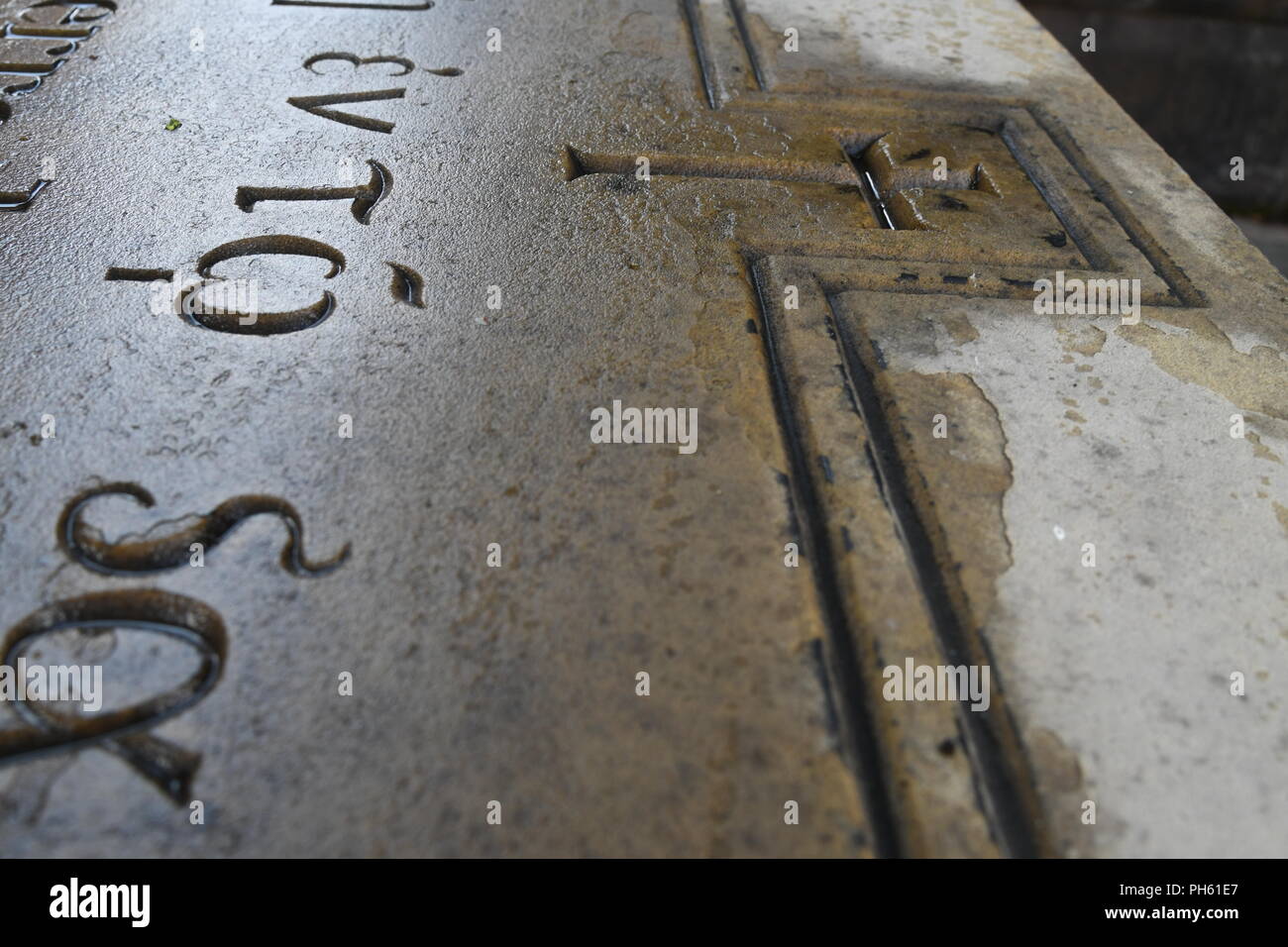 Wet inscriptions on burial vaults hi-res stock photography and images ...