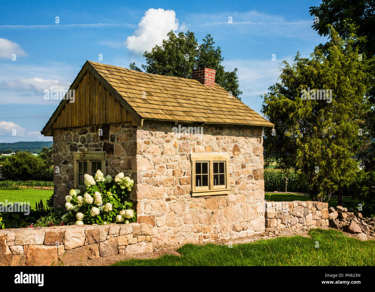 Springhouse hi-res stock photography and images - Alamy