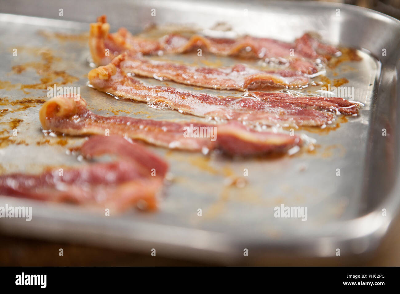Cooked streaky bacon hi-res stock photography and images - Alamy