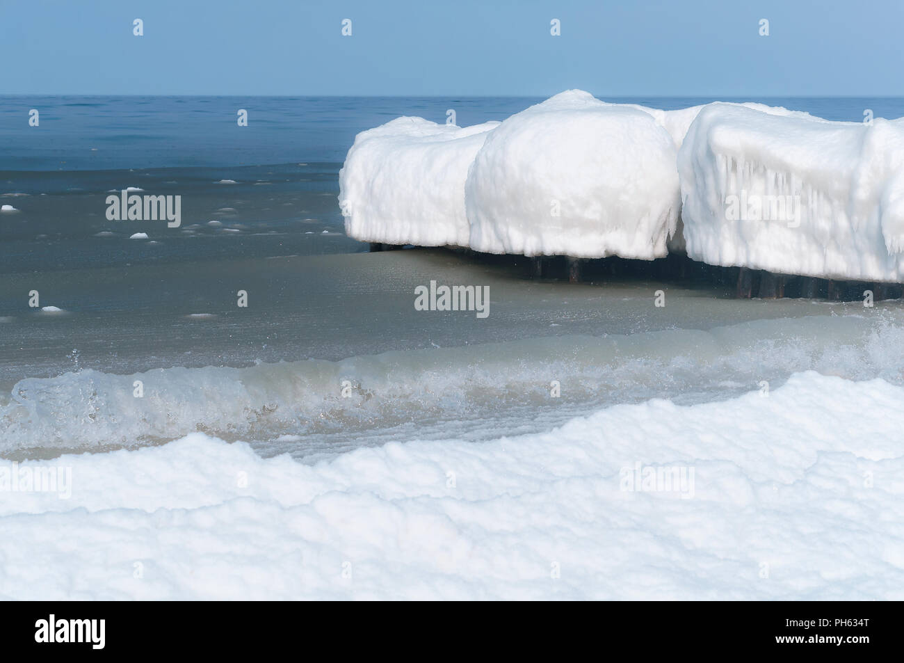 Slush ice hi-res stock photography and images - Alamy