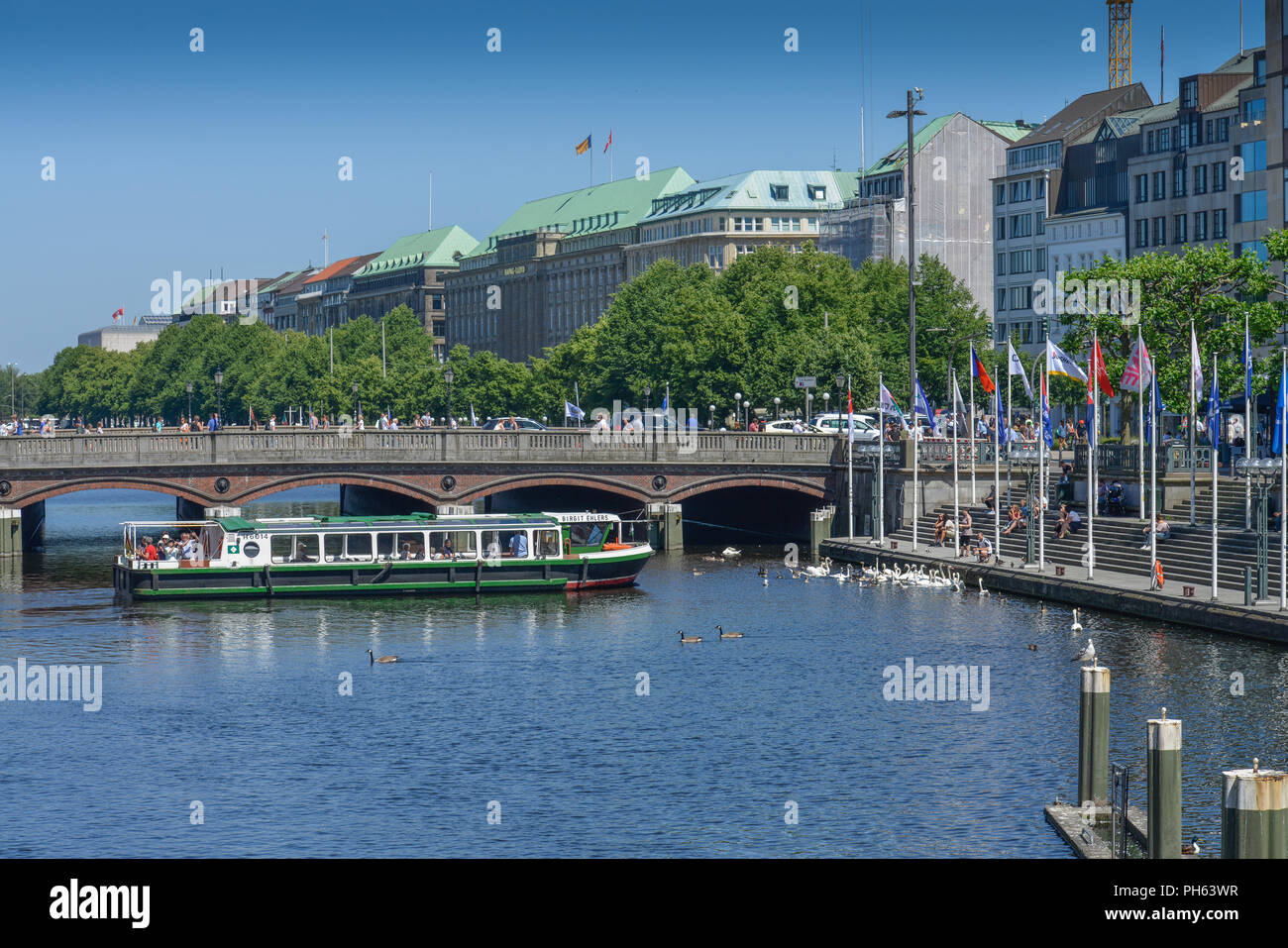 Ausflugsboot hamburg hi-res stock photography and images - Alamy