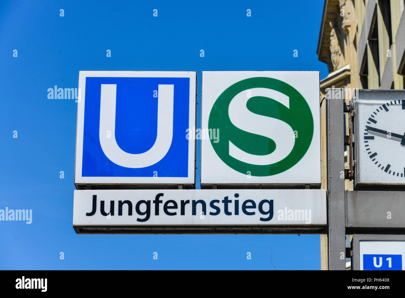 Hochbahn logo hi-res stock photography and images - Alamy