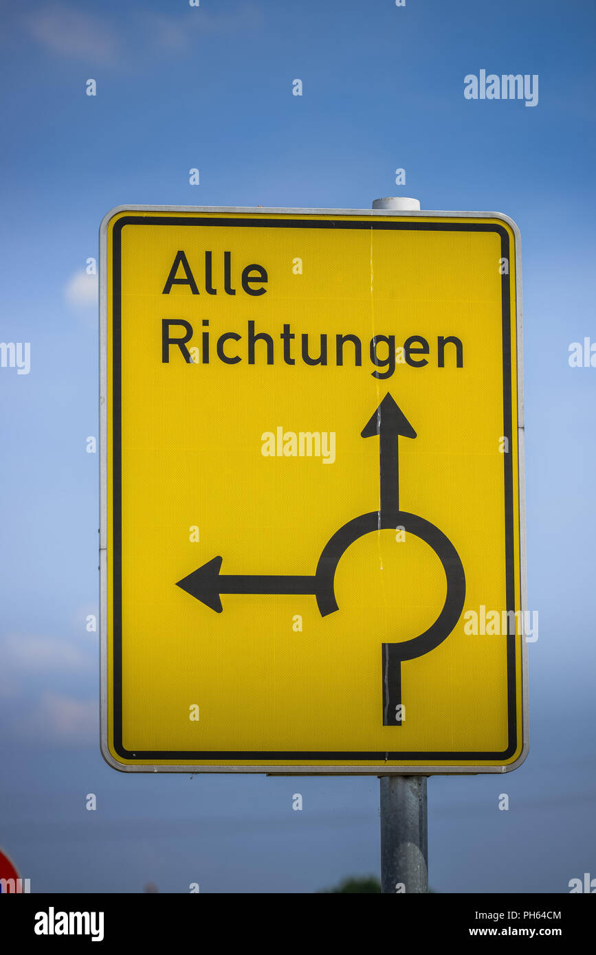 Alle Richtungen High Resolution Stock Photography and Images - Alamy