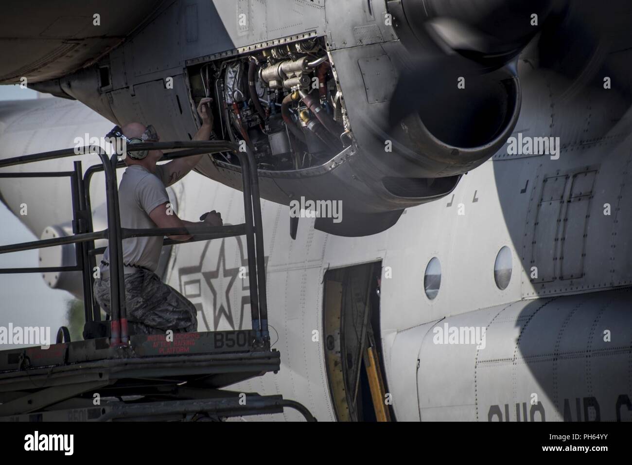 Aircraft engine test stand hi-res stock photography and images - Alamy