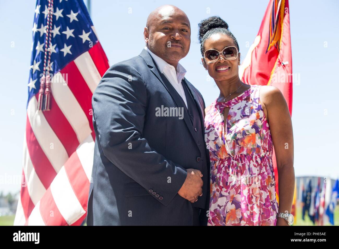 Civilian length of service award hi-res stock photography and images ...