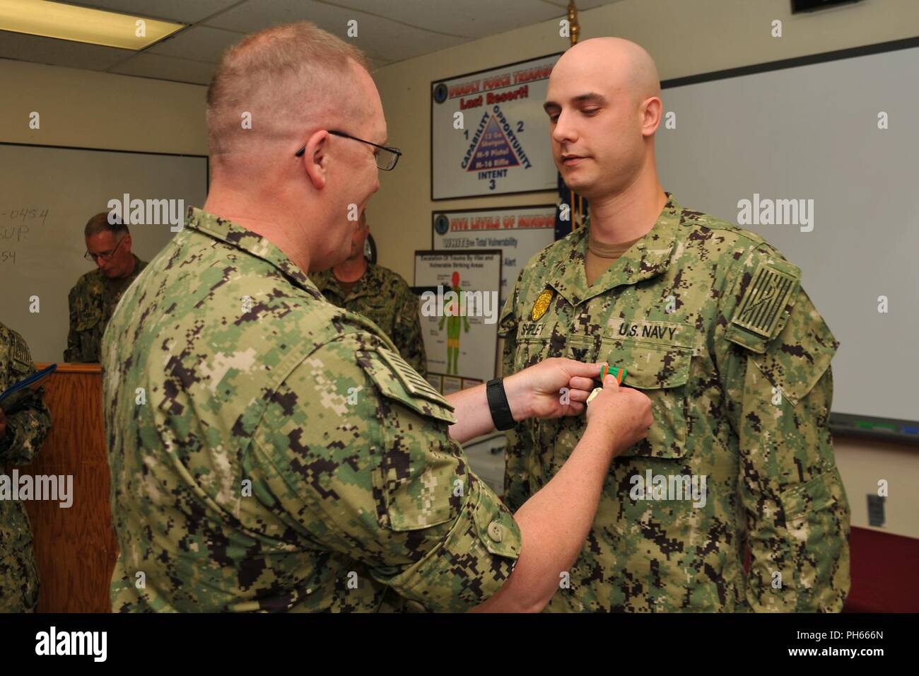 Naval achievement medal hi-res stock photography and images - Alamy