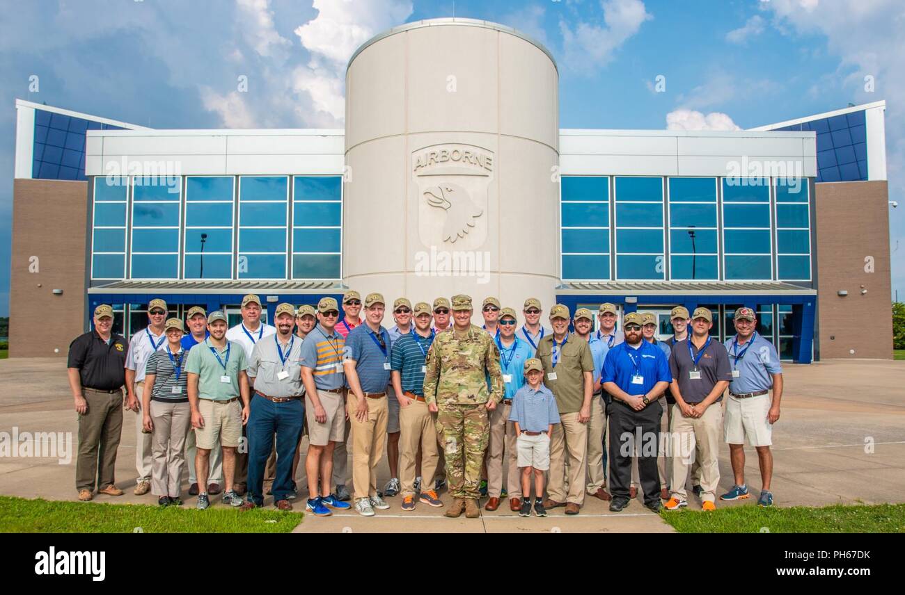 Fort campbell army base hi-res stock photography and images - Alamy