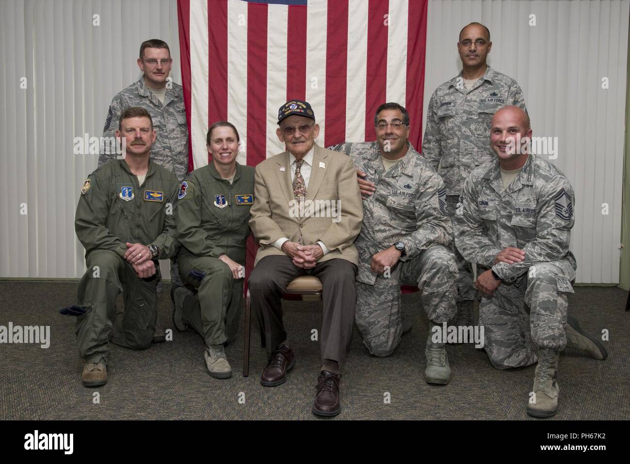 World War II infantry veteran Alan Moskin speaks to and meets with ...