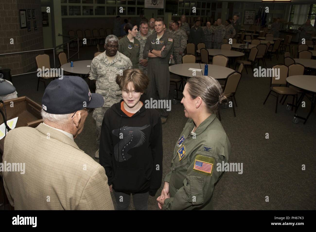 World War II infantry veteran Alan Moskin speaks to and meets with ...