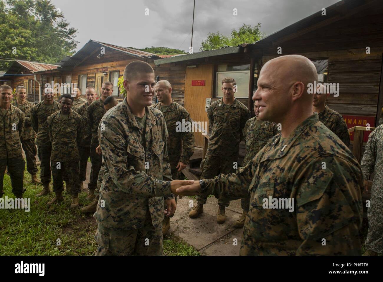 U s marines lance cpl david hi-res stock photography and images - Alamy