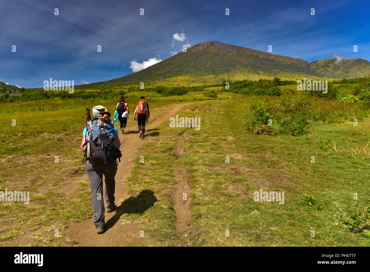 Hiking and Trekking at Mount Rinjani, Lombok, Indonesia Stock Photo - Alamy
