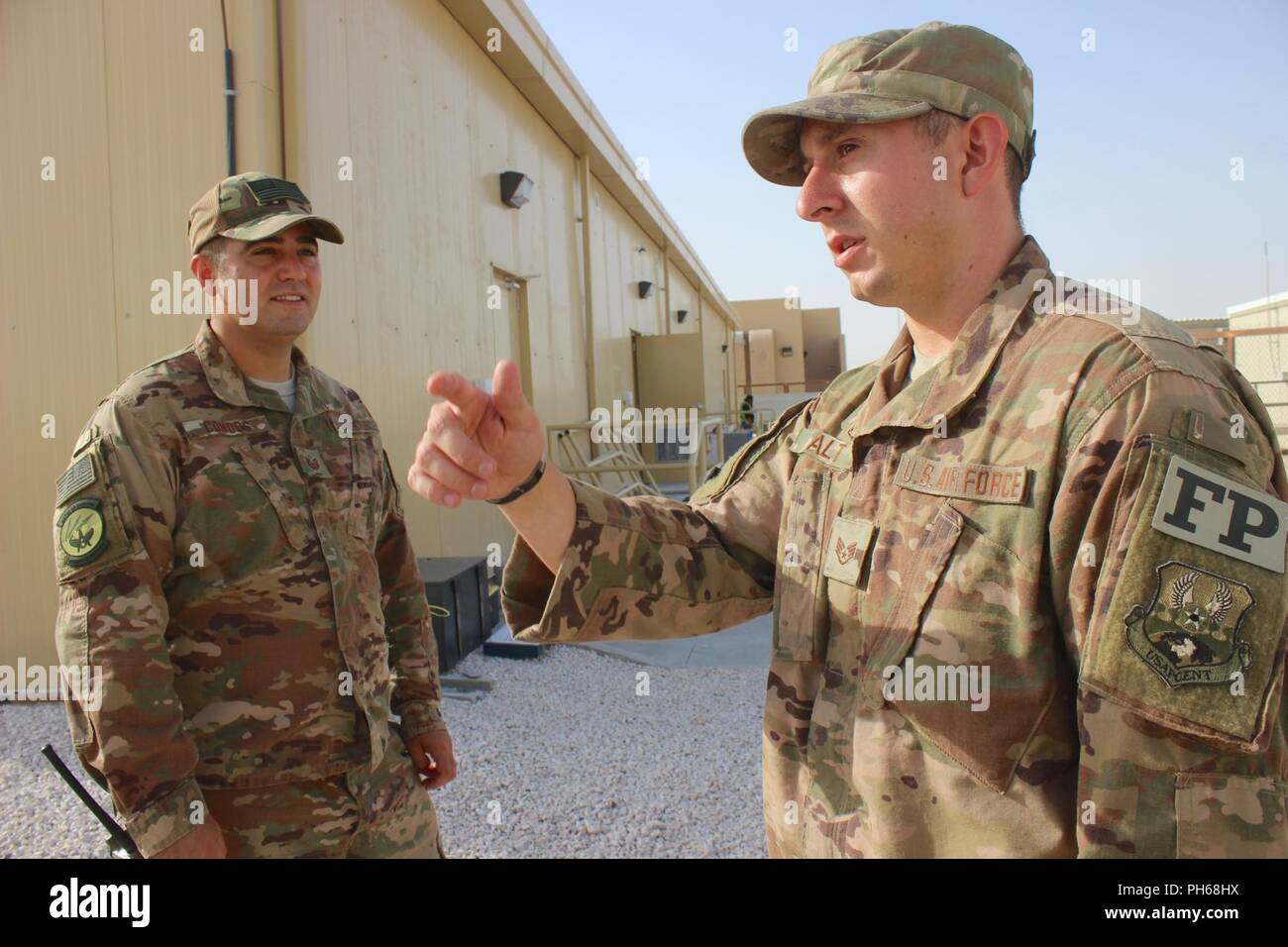 Us air force flight engineer hi-res stock photography and images - Alamy