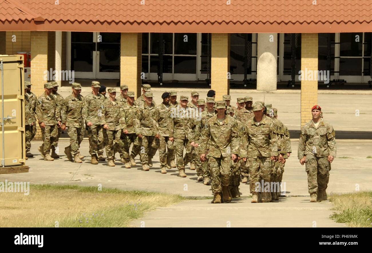 Members of the 330th Recruiting Squadron make their way to the Lt Col ...