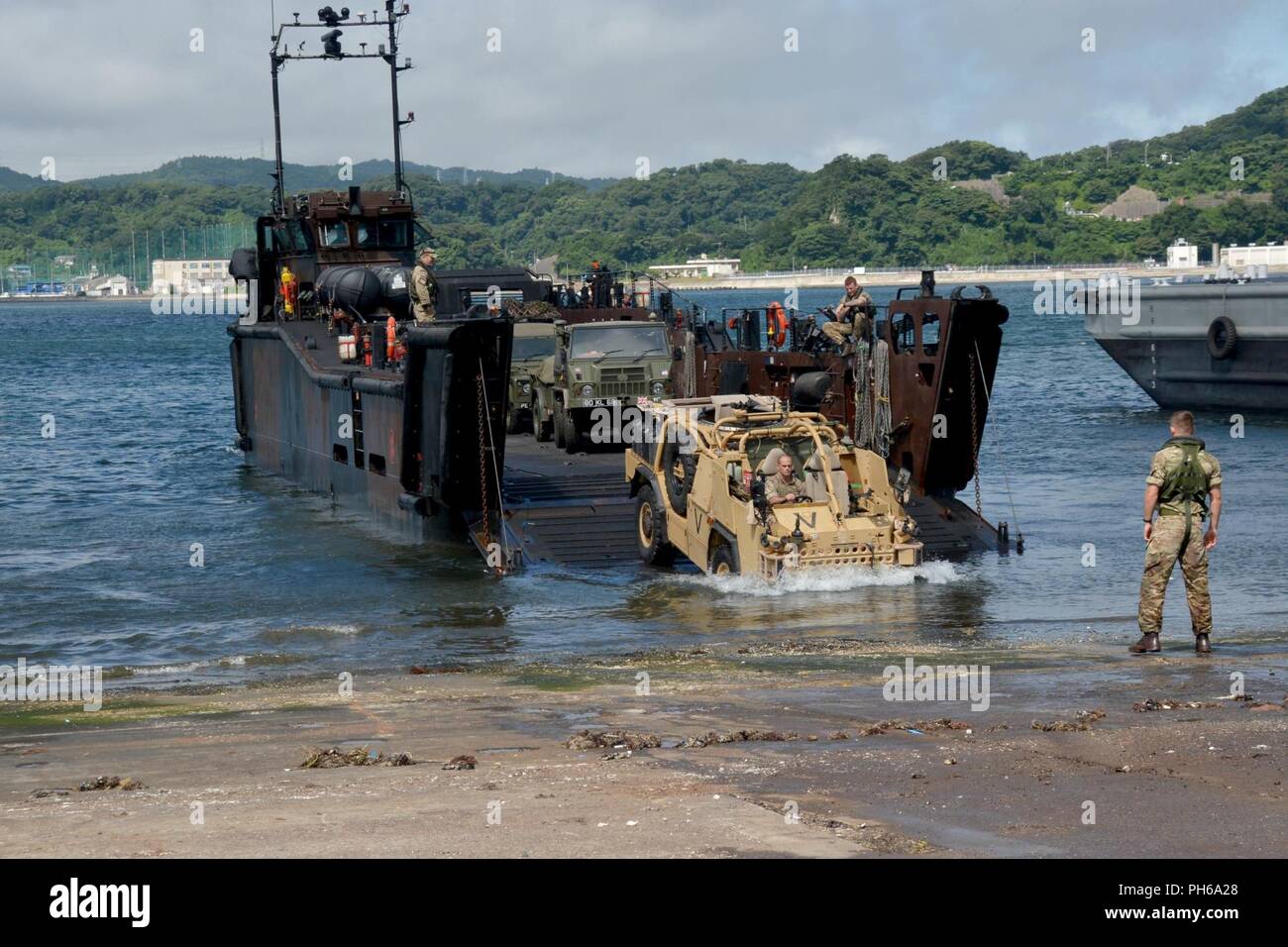 YOKOSUKA, Japan – A British Royal Navy Landing Craft Utility (LCU ...