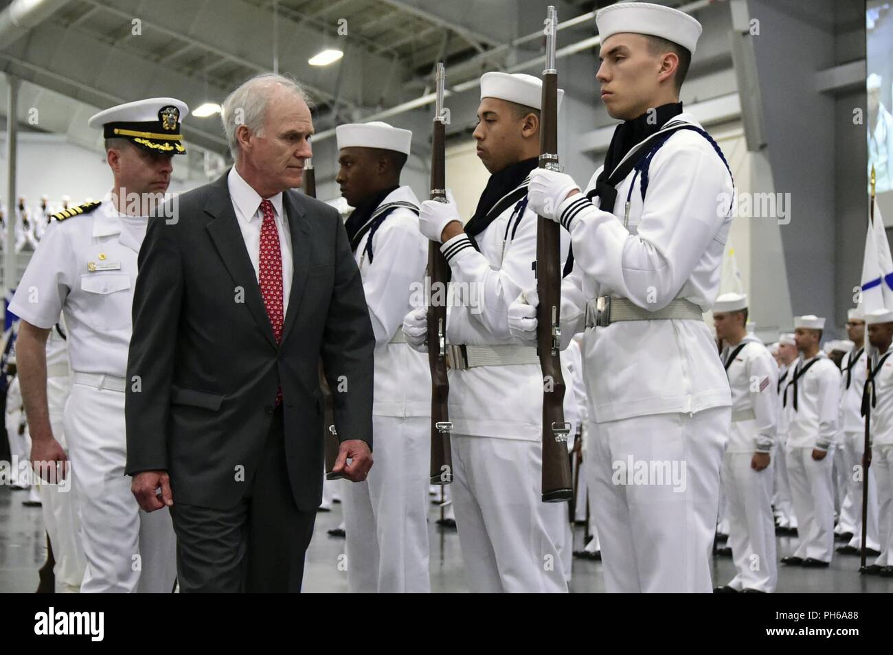 Navy boot camp graduation hi-res stock photography and images - Alamy