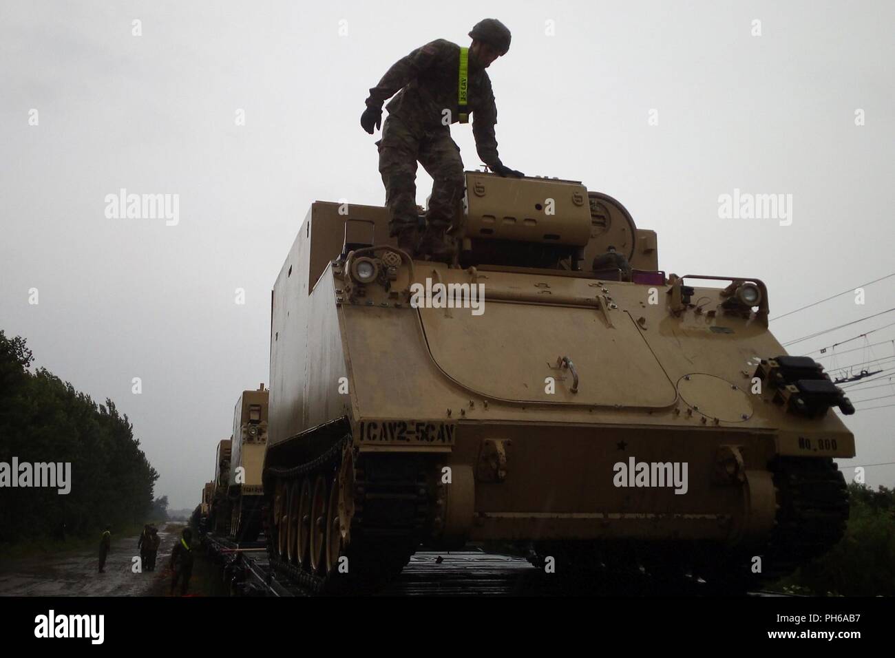 Armored recovery vehicles hi-res stock photography and images - Alamy