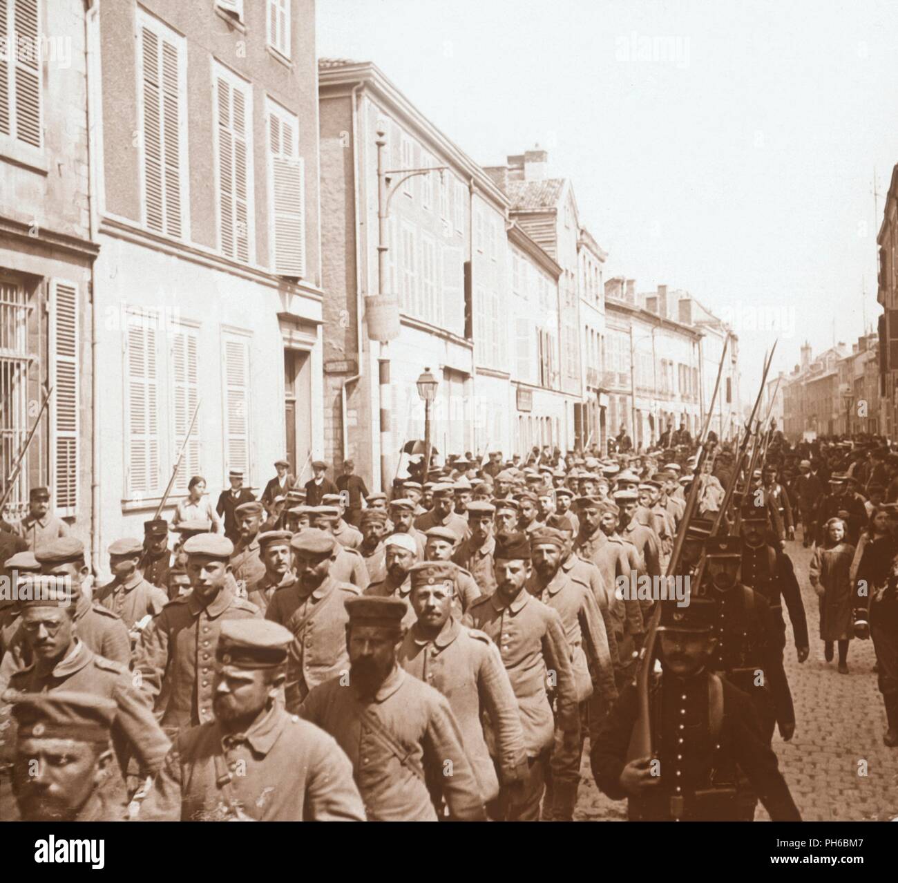 Wwi first world war soldiers german germany pow prisoner france hi-res ...