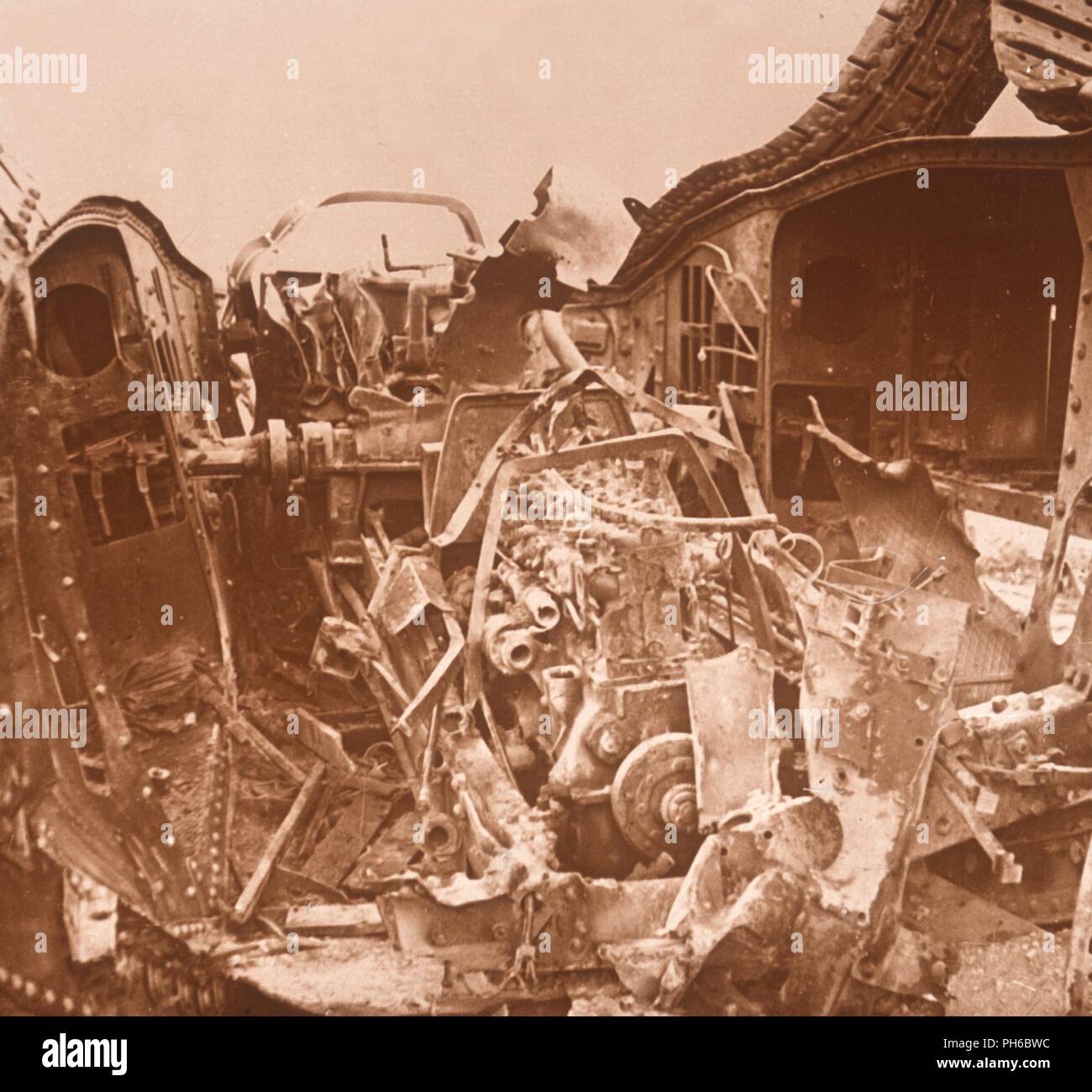 Tank ww1 wwi hi-res stock photography and images - Alamy