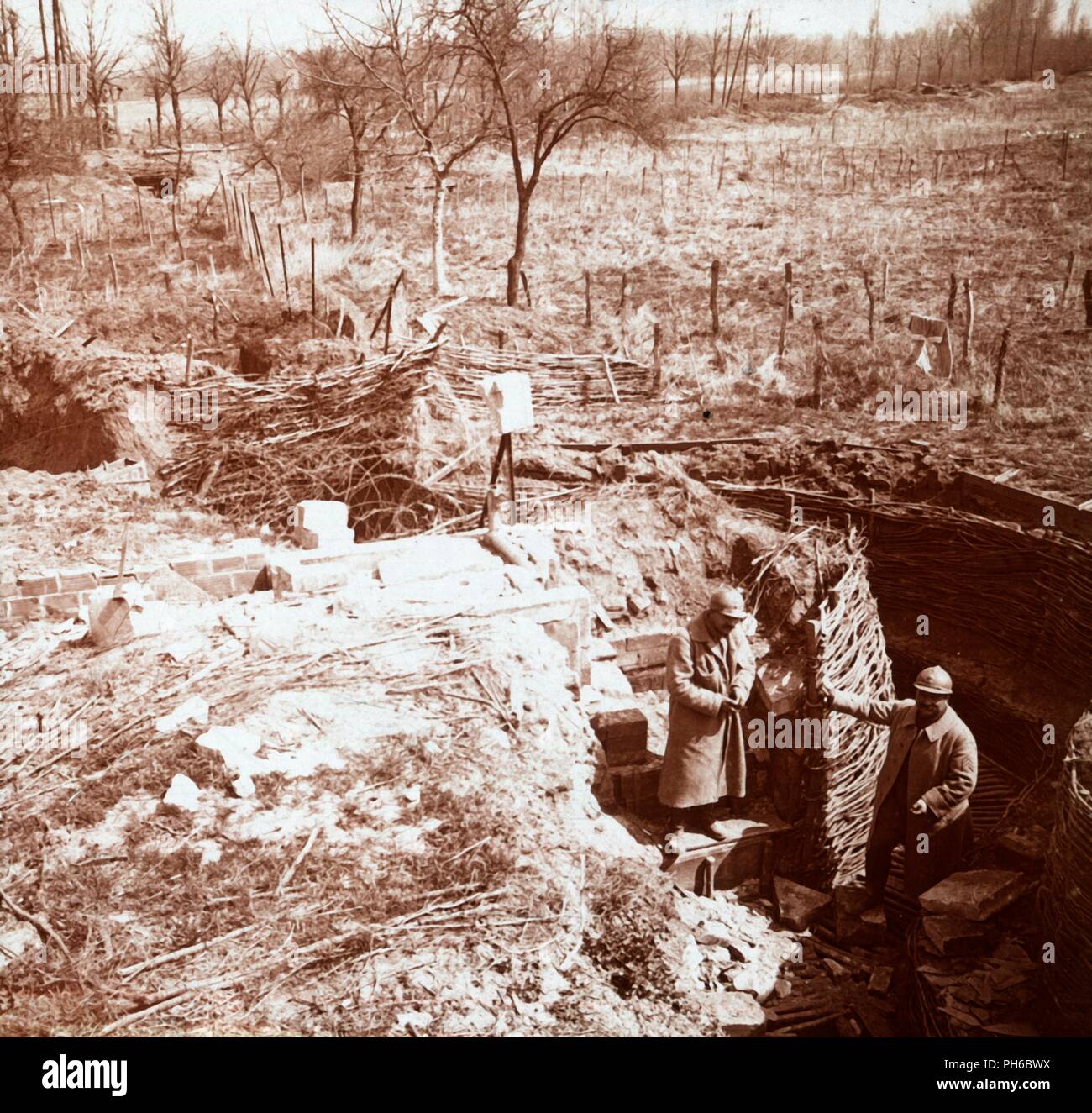 Trench defences hi-res stock photography and images - Alamy