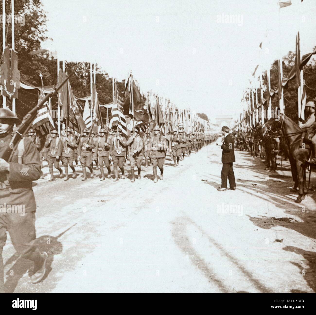 Wwi american paris hi-res stock photography and images - Alamy