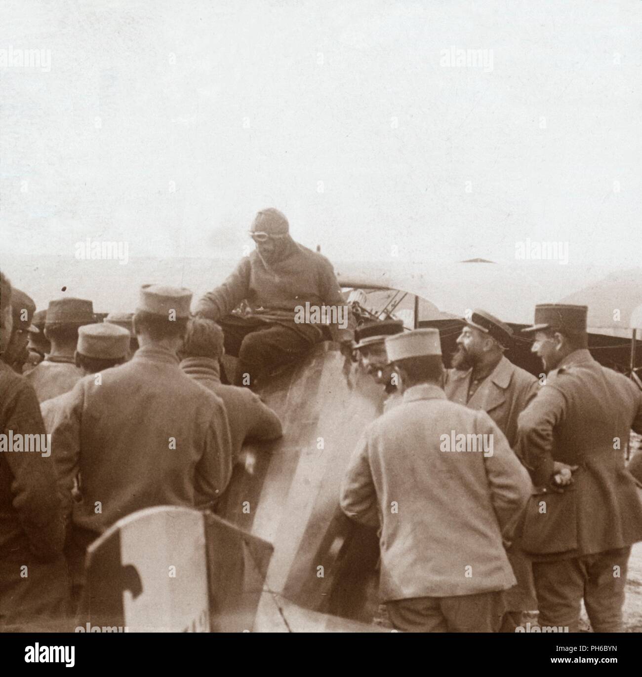 Soldiers Returning From War Stock Photos & Soldiers Returning From War ...