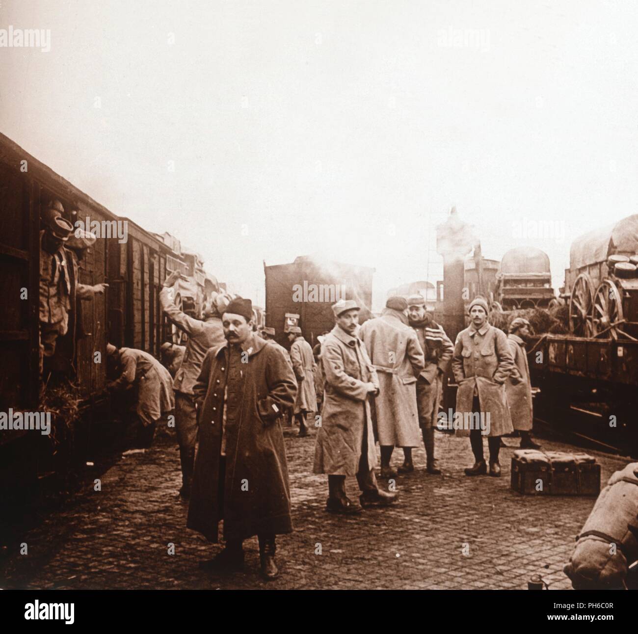 Ww1 Soldiers Train Stock Photos & Ww1 Soldiers Train Stock Images - Alamy