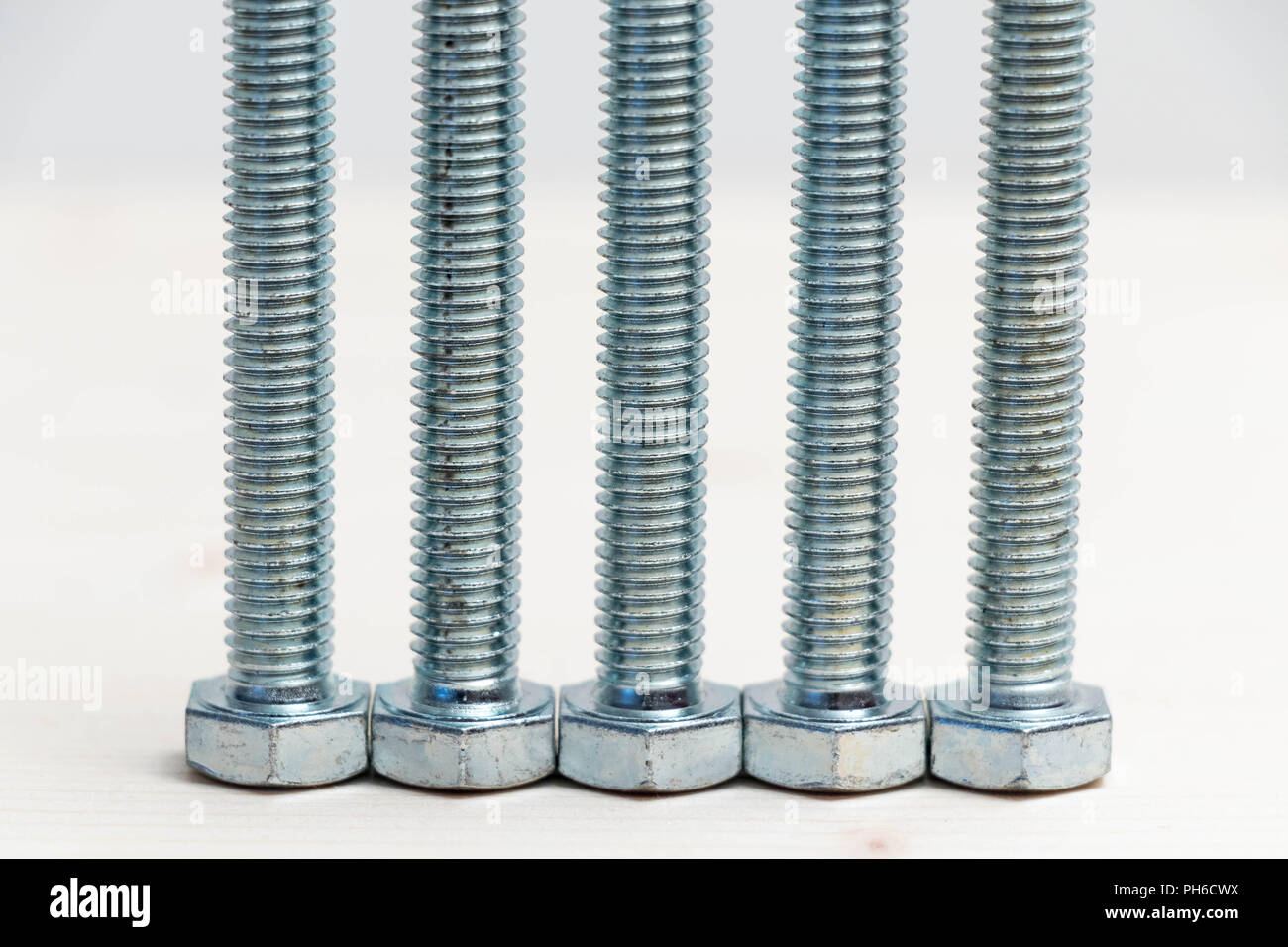 Hexagon wood screws hi-res stock photography and images - Alamy