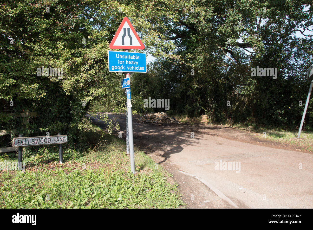 Fly-tipping at Iver Heath, Buckinghamshire Stock Photo - Alamy