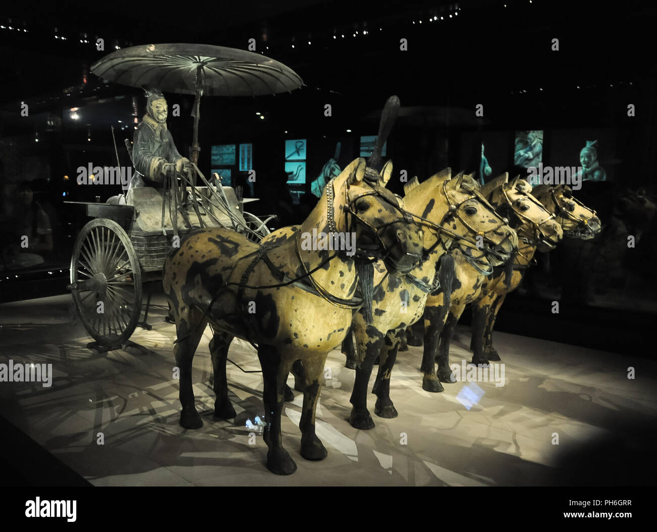 Ancient Chinese Chariots Chariots High Resolution Stock Photography and ...