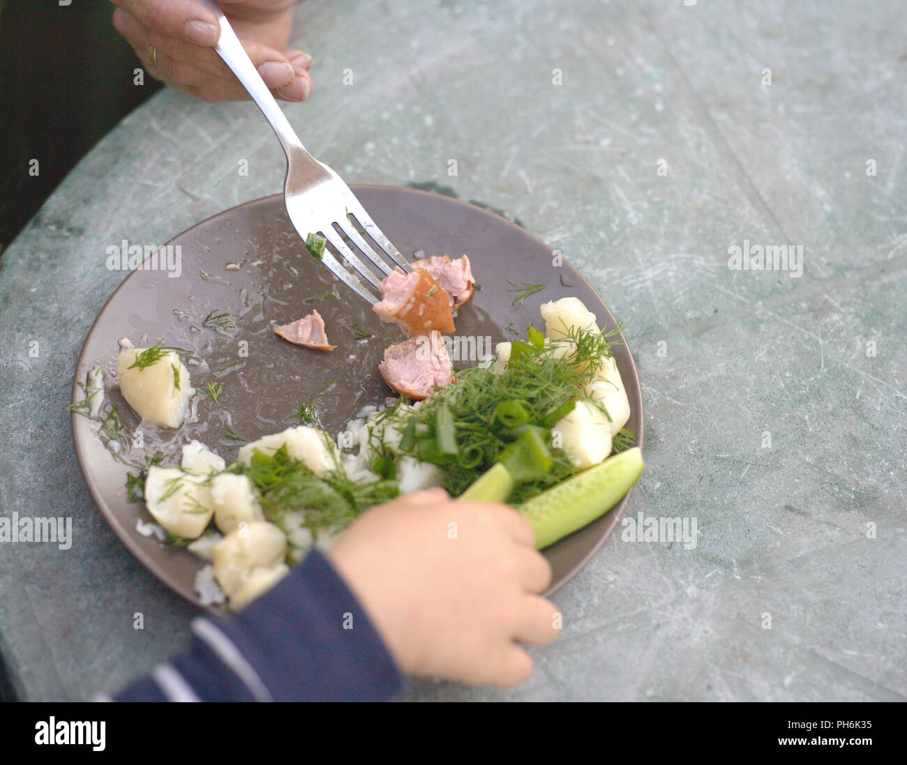 Unfinished meal at table hi-res stock photography and images - Alamy