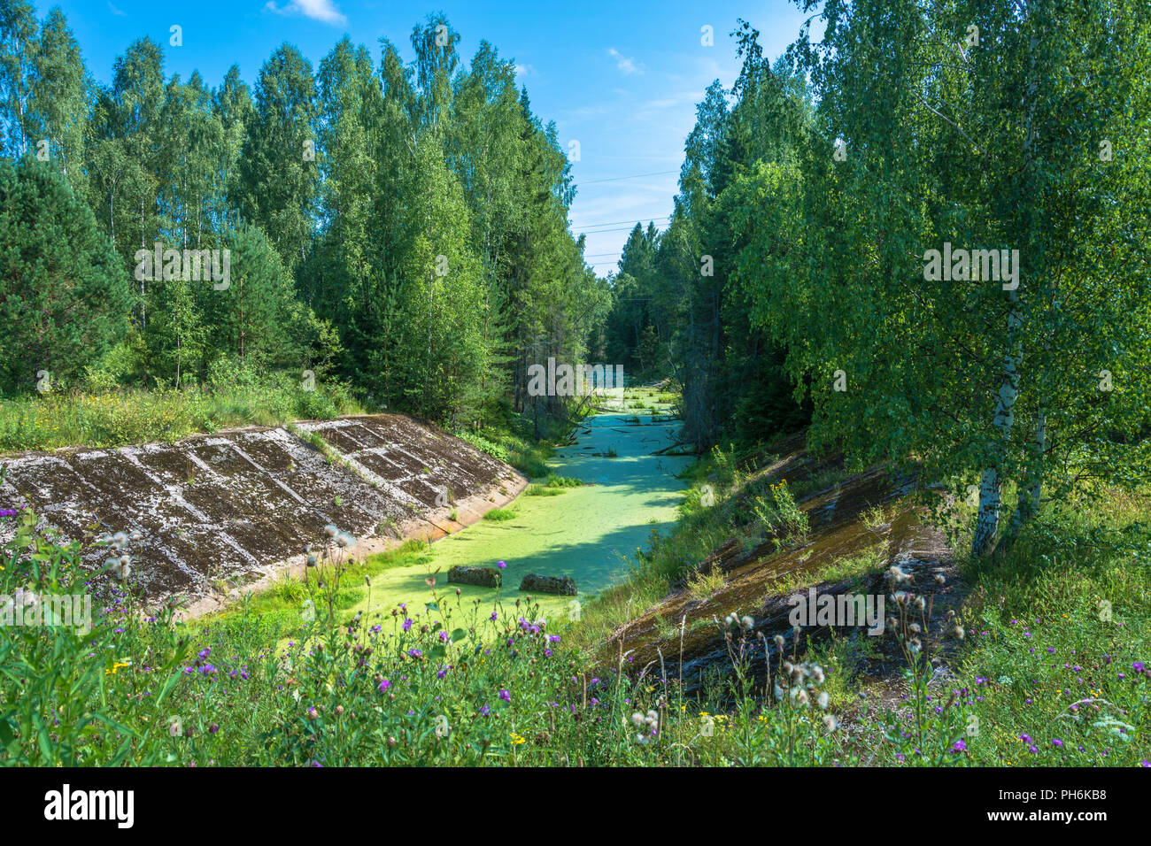 Large ditch hi-res stock photography and images - Alamy