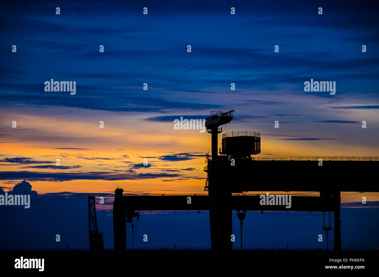 Cochin shipyard hi-res stock photography and images - Alamy