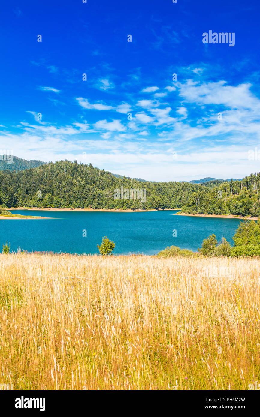 Croatian mountains and lakes landscape - beautiful shore lagoon and ...