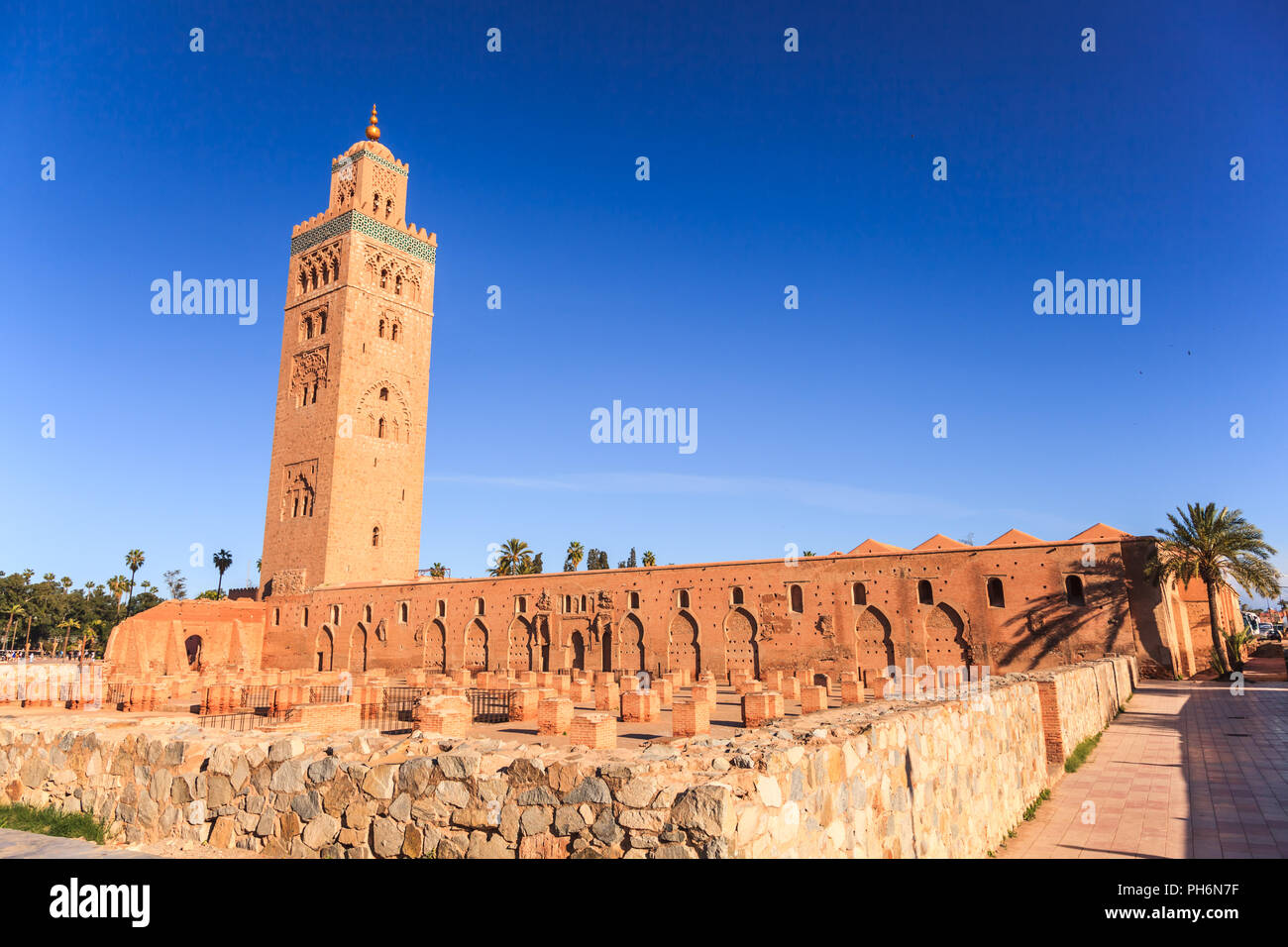 Koutoubia mosque or kutubiyya mosque arabic hi-res stock photography ...