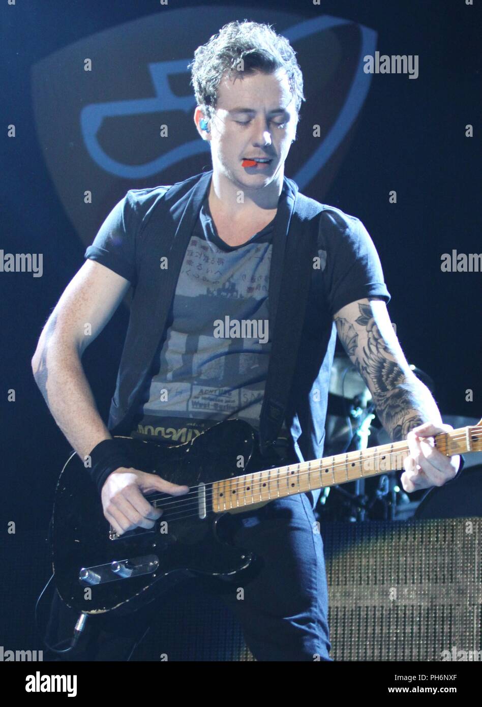 Mcfly performing hi-res stock photography and images - Alamy