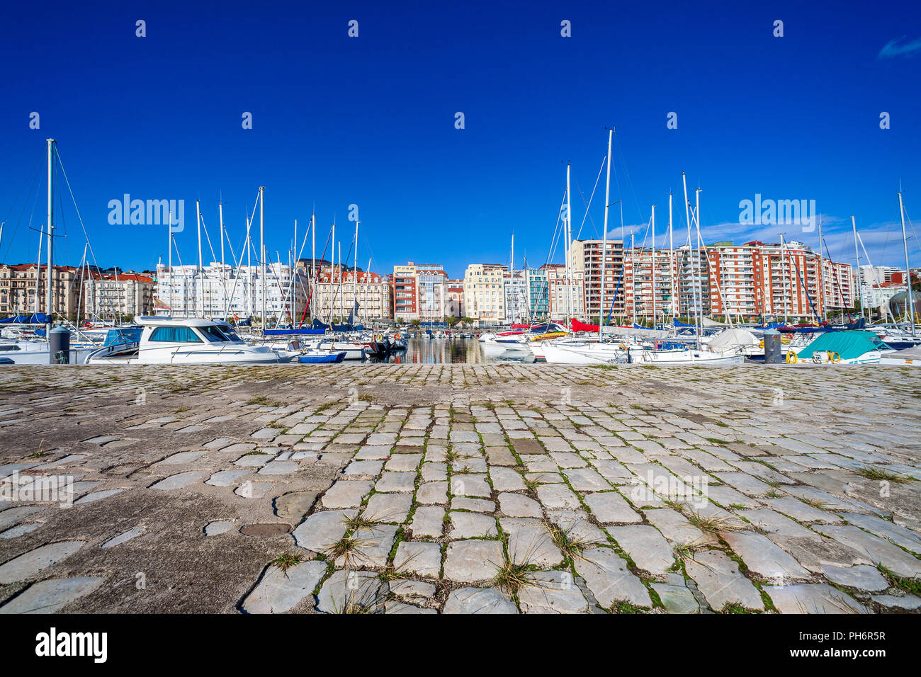 Santander select hi-res stock photography and images - Alamy