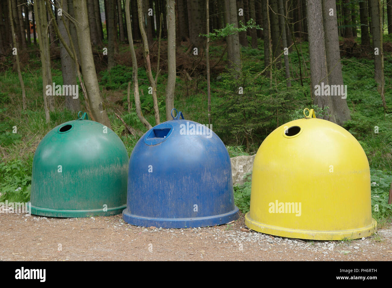 Bins separate collection hi-res stock photography and images - Alamy