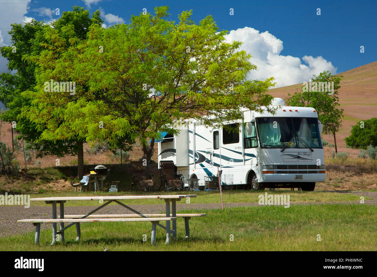 Motorhome in campground, Farewell Bend State Park, Oregon Stock Photo ...
