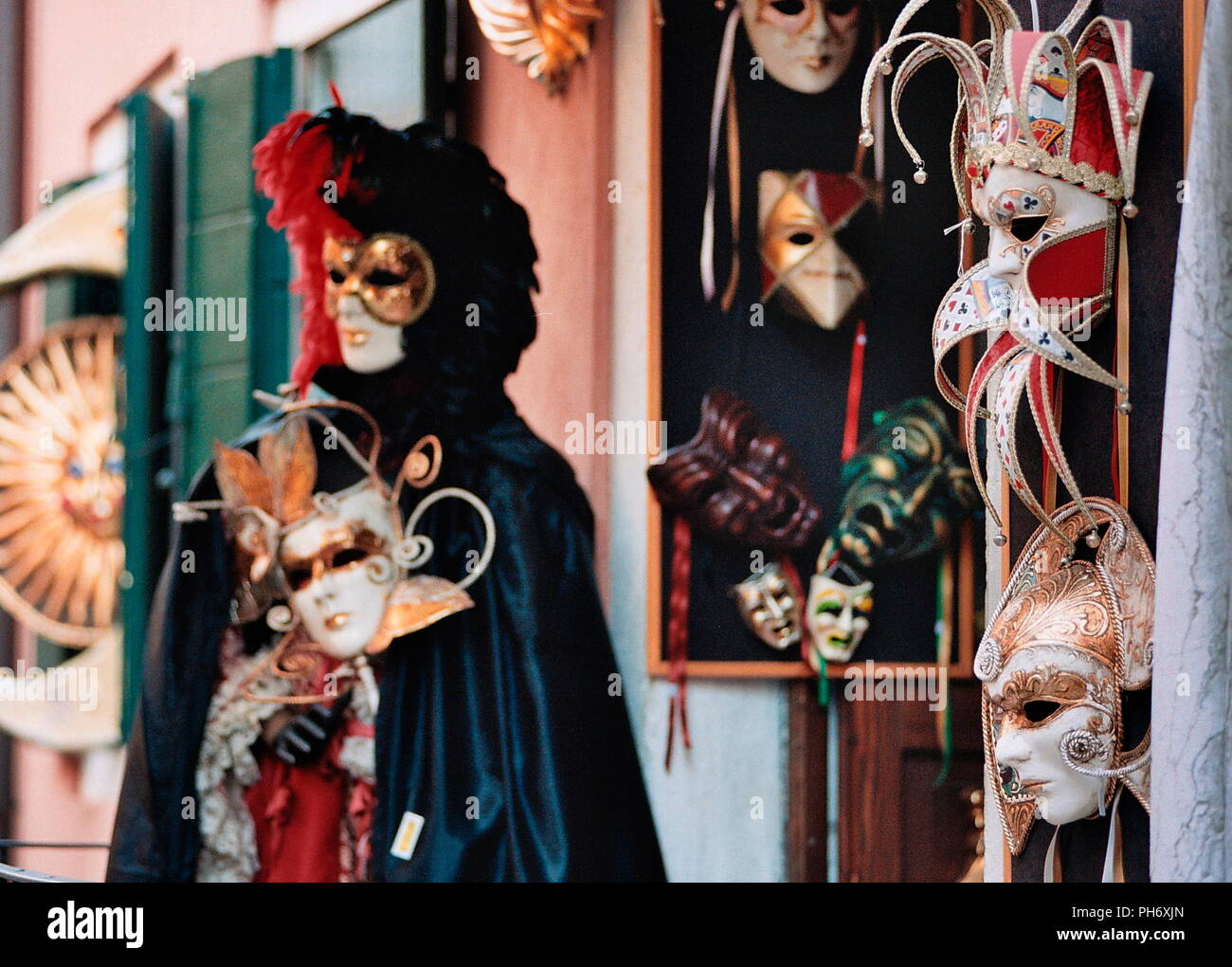 Disguise faces hi-res stock photography and images - Alamy