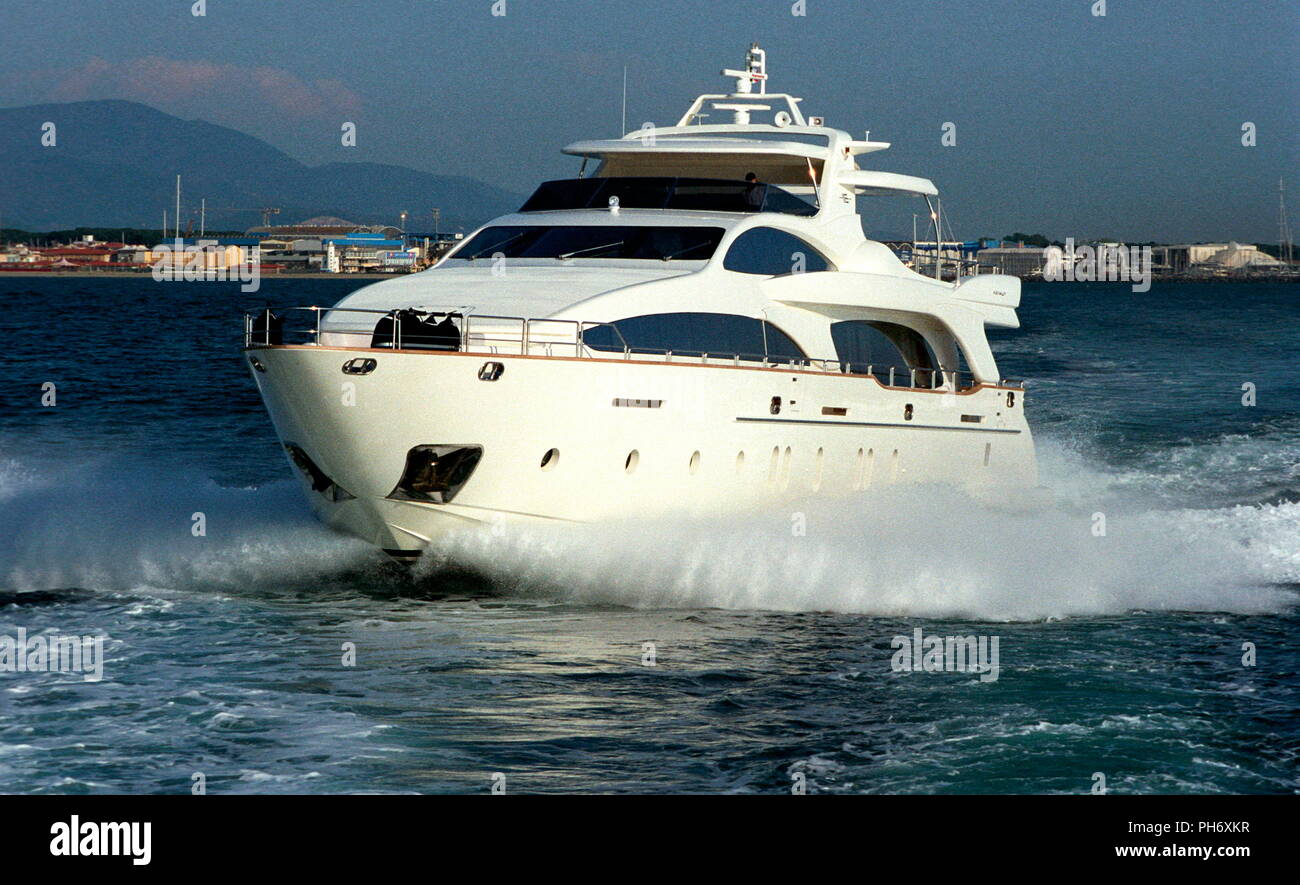 Azimut 116 hi-res stock photography and images - Alamy