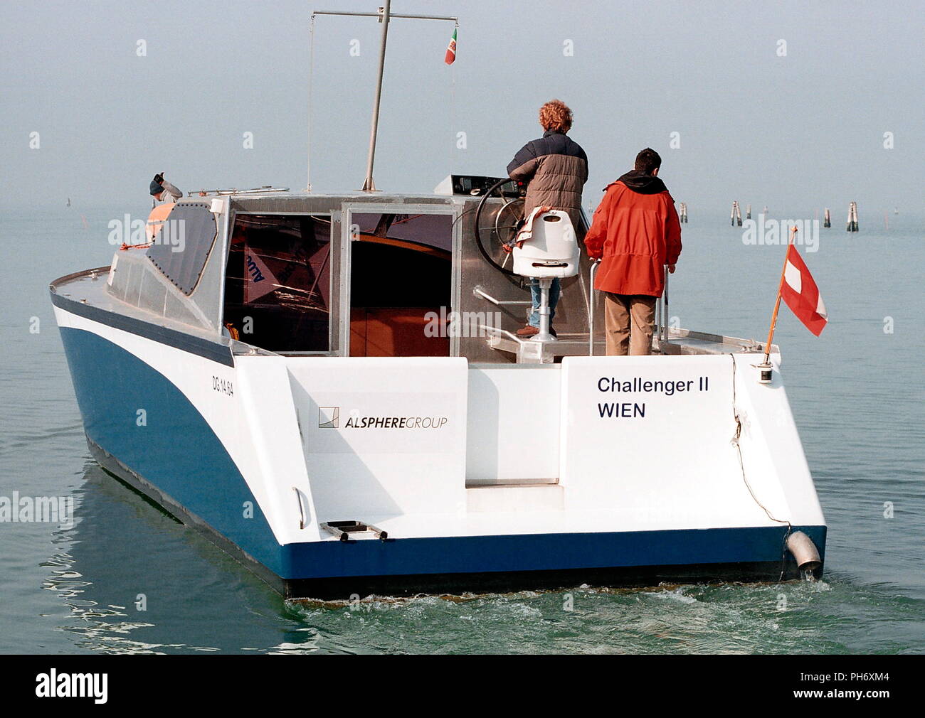 AJAXNETPHOTO. MARCH, 2004. - VENICE, ITALY. - RADICAL HULL DESIGN - THE ...